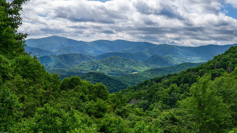 This Tennessee State Park's Stunning Views Rival Great Smoky Mountains ...
