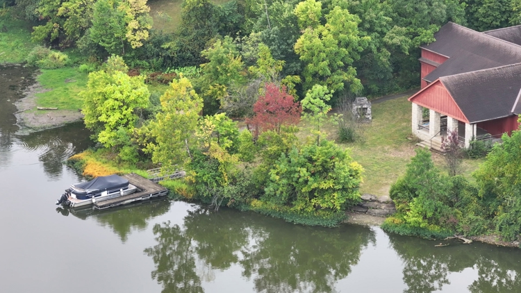 An unusually dry August causes some early fall colors in central Ohio