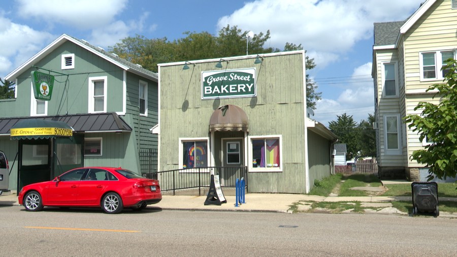 Grove Street Bakery marks new era with farewell and welcome party