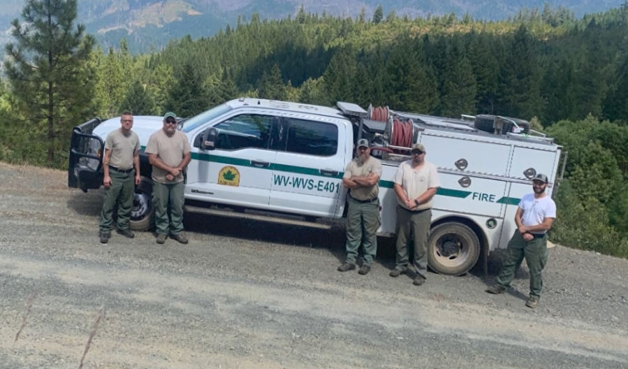 WV DOF Foresters fight fires away from home