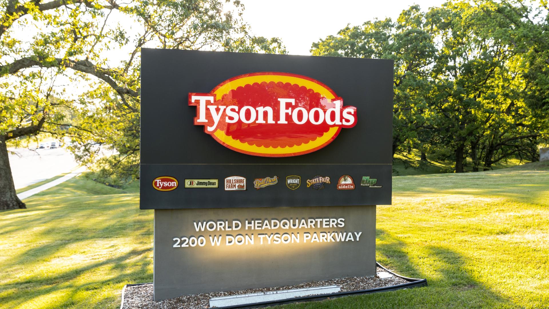 Tyson Company's shareholders deny proposal for report on workforce ...