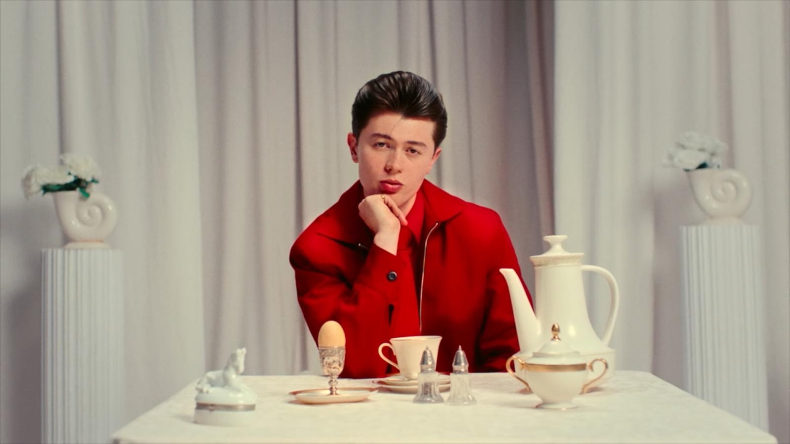 Musician Elliot James Reay talks inspiration behind timeless sound