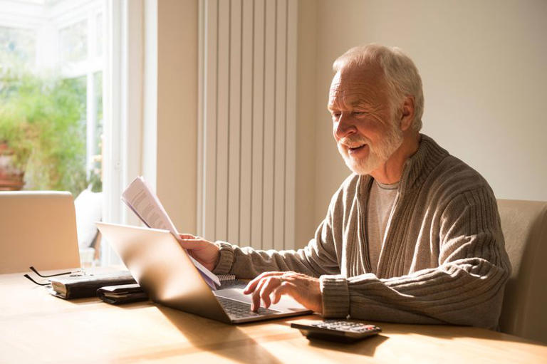 DWP's one-off £10 payment for certain benefit recipients due by year-end