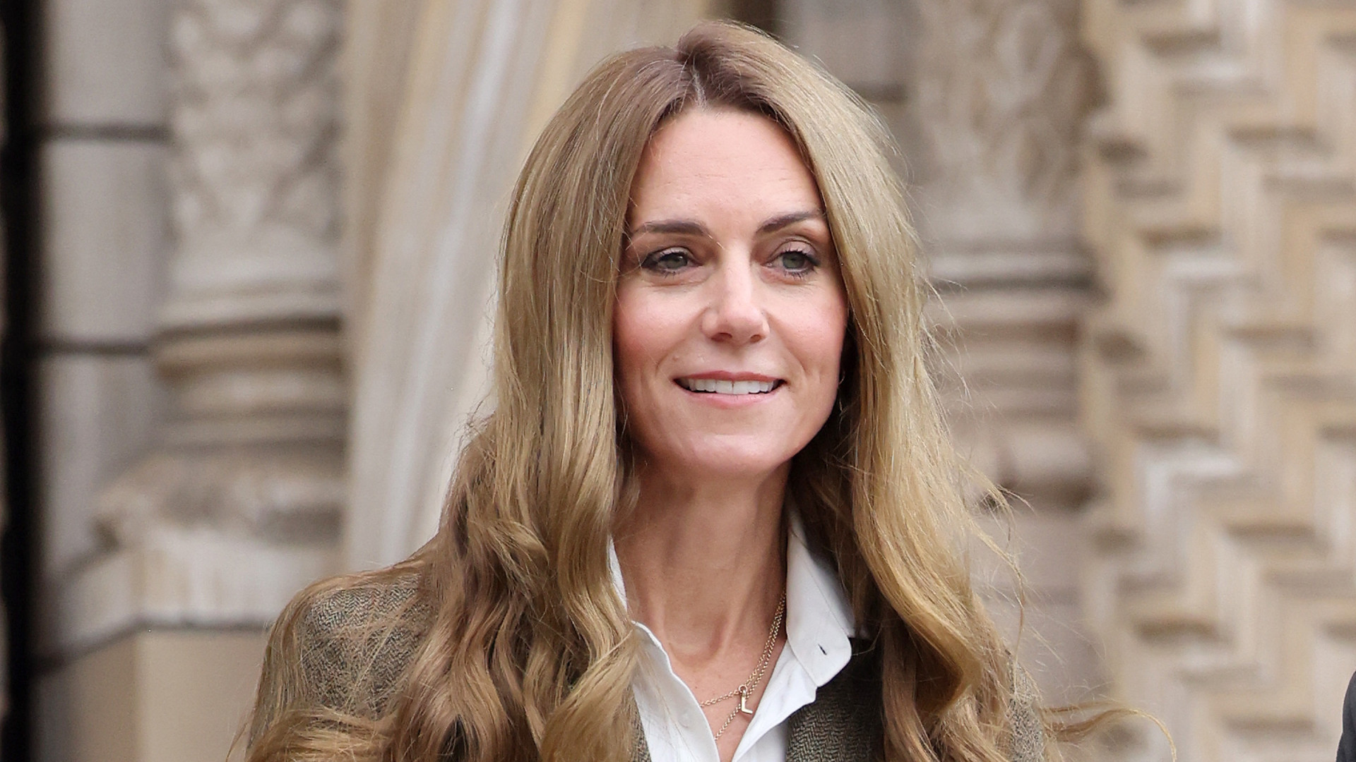 Kate Middleton’s blonde transformation turns heads