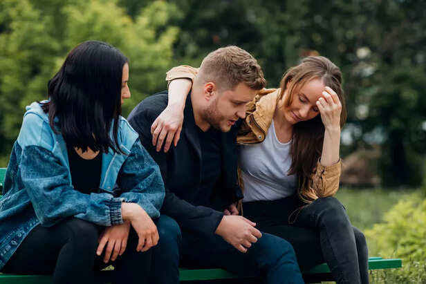 Quiet Breakups: When Long Friendships Just Fade Without a Fight