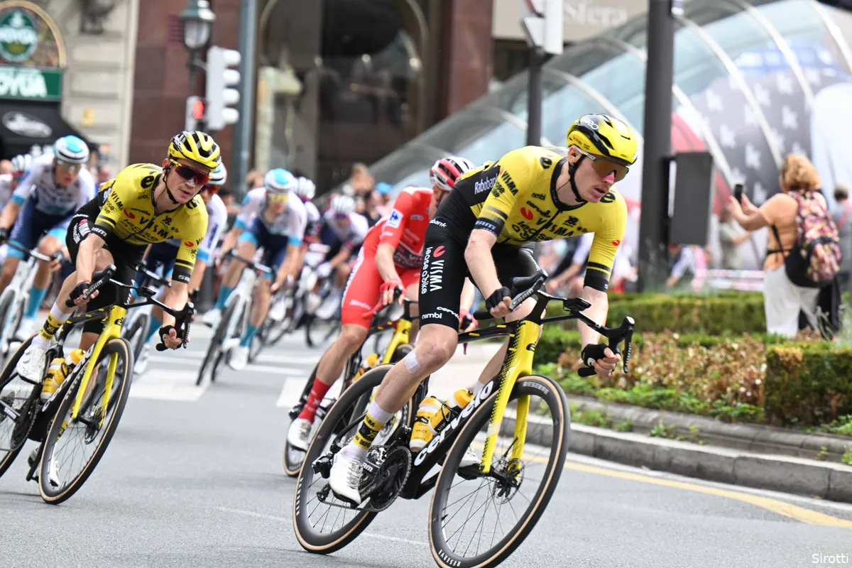 Tensions flare between Jorgenson and IPT's sports director in the Vuelta: "Inappropriate to ...