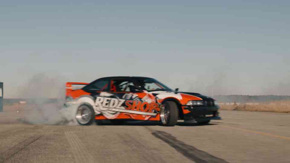 Turbo E36 M3 & Superwide E350 Driftmas Fun | REDZ
