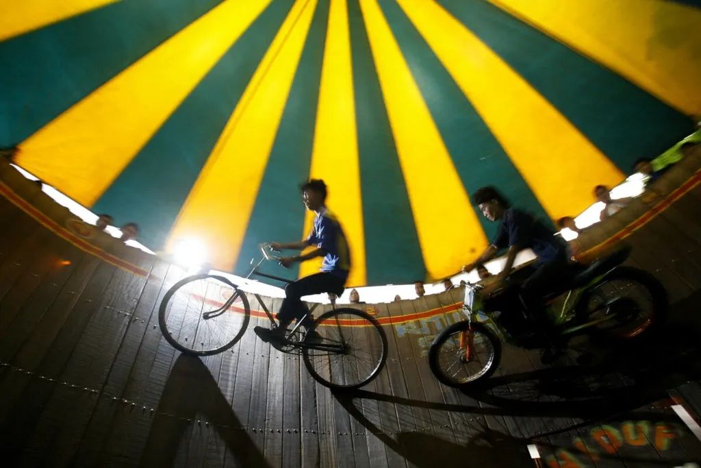 Banyak yang Bertanya-tanya, Mengapa Motor yang Berputar di Tong Setan ...