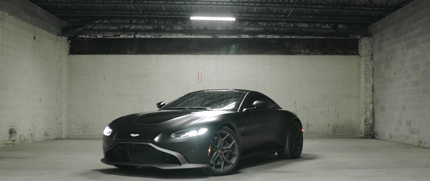 Meet the Dark Vantage – Performance & Style