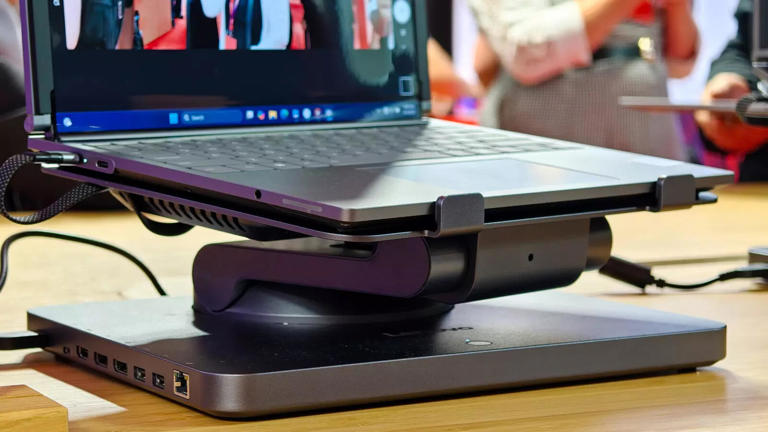 Lenovo's new concept laptop just lets you rotate the screen sideways