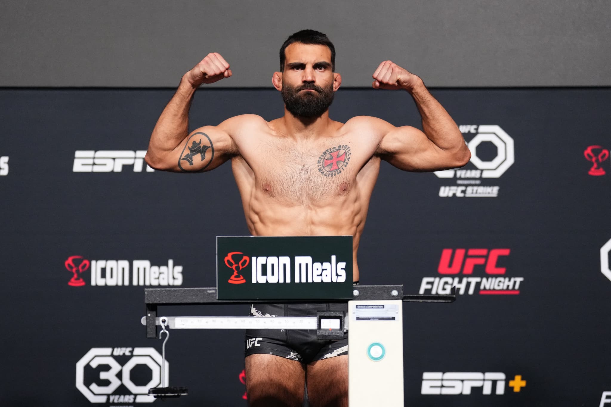 UFC Paris 2025: à quelle heure et sur quelle chaîne suivre la pesée en ...