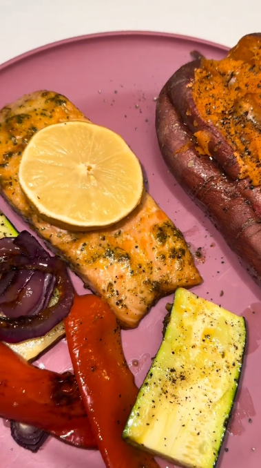 Lazy Girl One-Pan Salmon Dinner Quick & Easy Recipe You’ll Love