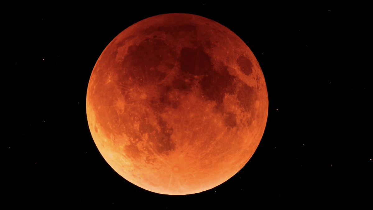 Blood Moon 2025: Your Guide to September's Total Lunar Eclipse