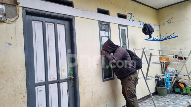 Kesaksian Tetangga Penemu Jasad Ibu dan 2 Anak Gantung DIri di Bandung