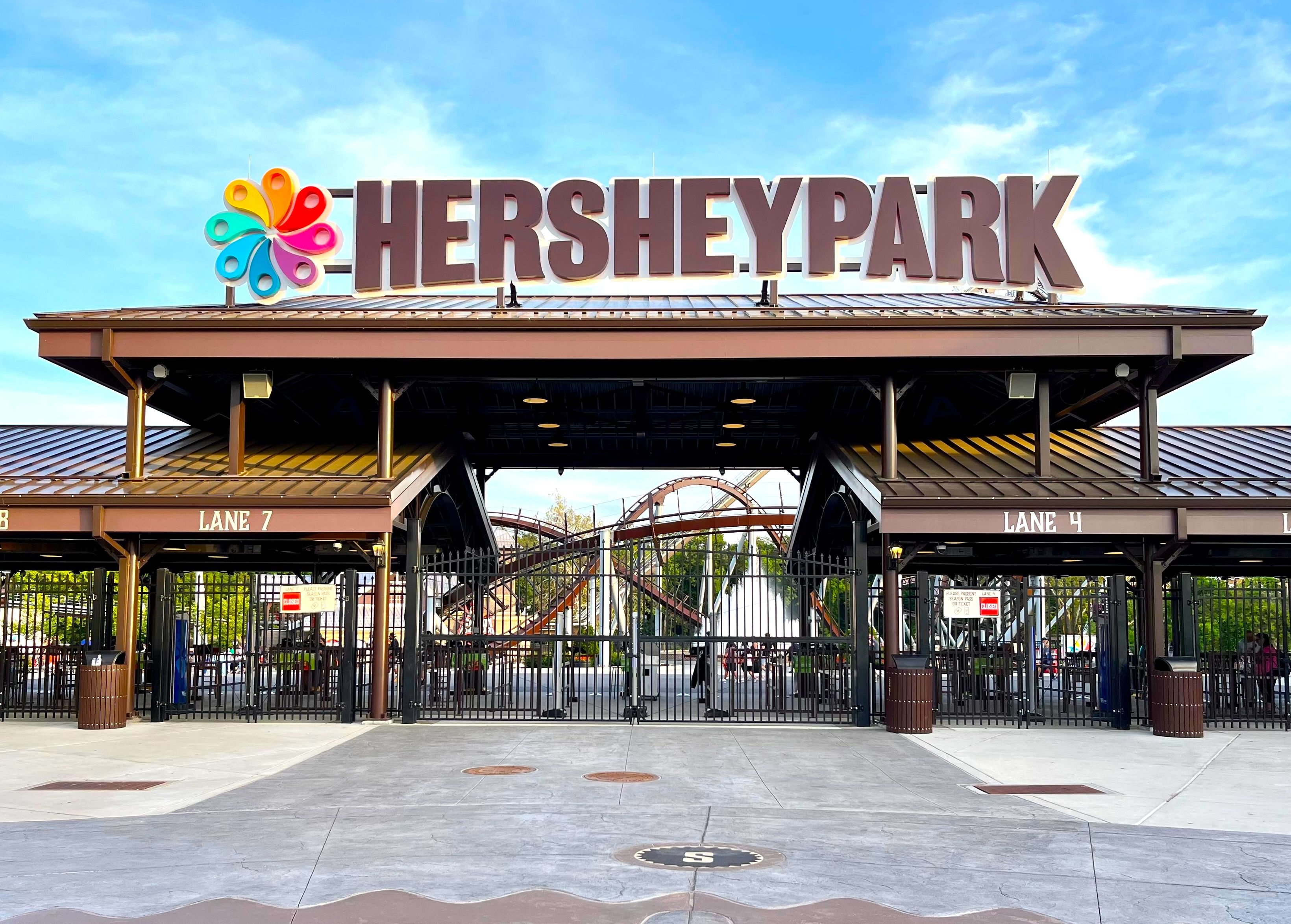 Man Opens Up About Dramatic Hersheypark Rescue That’s Raising Amusement ...