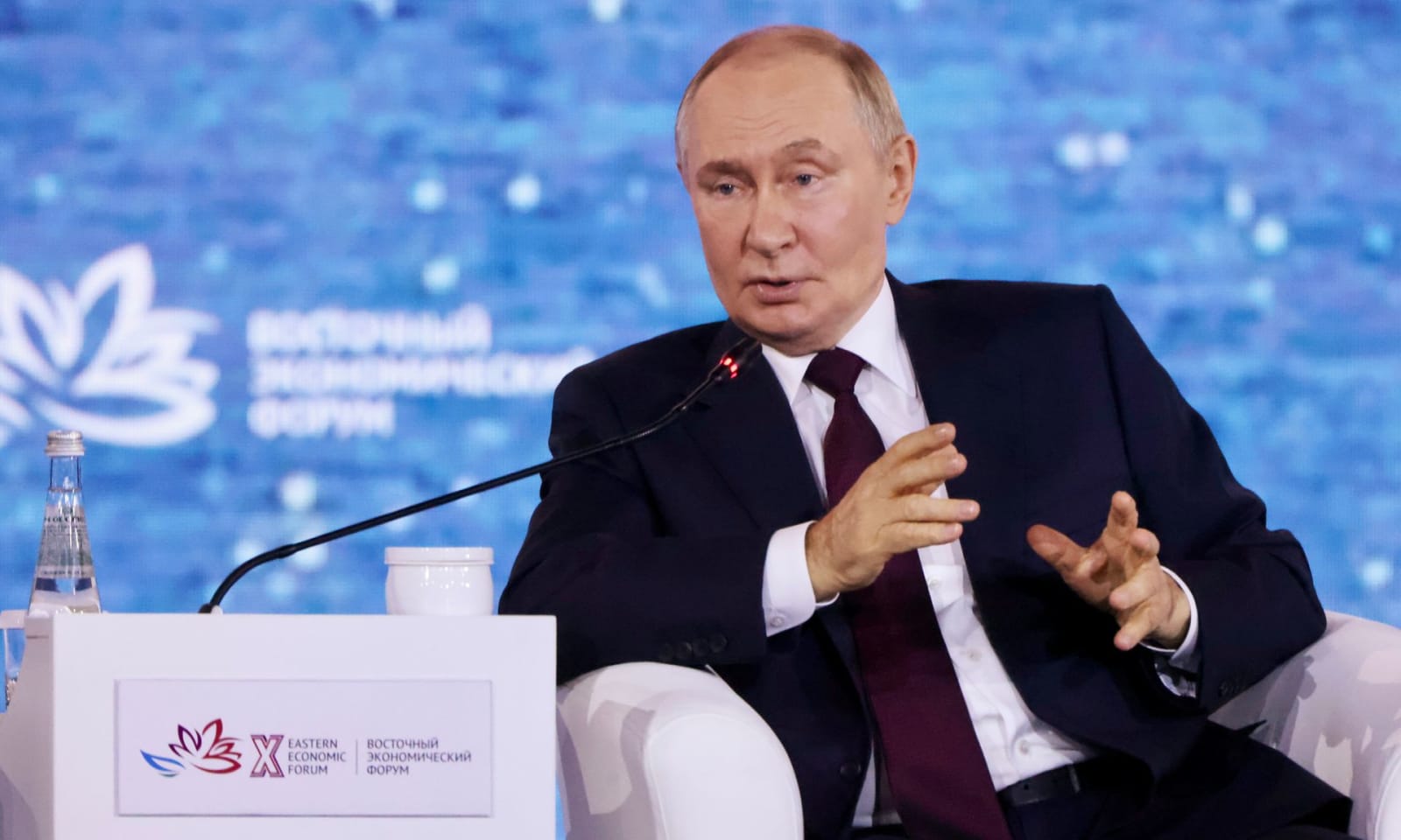 Amid Russian economy warnings, Putin admits Central Bank 'struggling ...