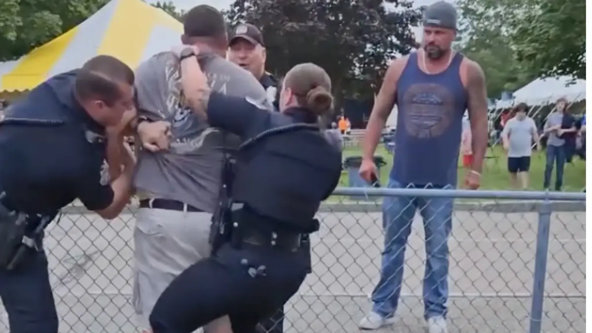 'This is White Privilege': Video Shows Suspect Wrestling Cops, Grabbing Holster and Treated with ...