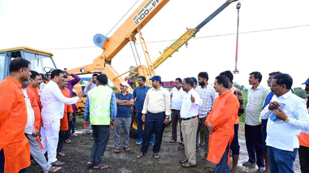 Collector Rahul Raj | వినాయక నిమజ్జనాన్ని శాంతియుతంగా జరుపుకోవాలి ...