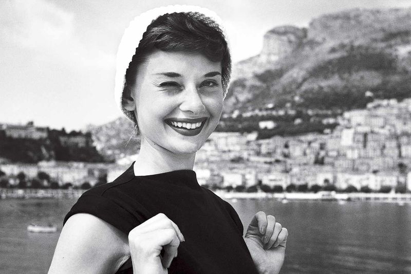 10 Fashion Icons Who Ruled the 1960s