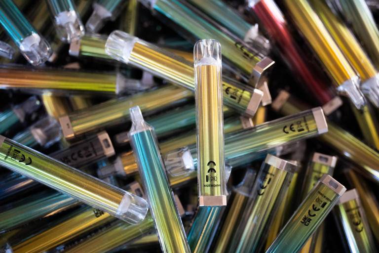 One in four vapes confiscated from students contain ‘highly addictive ...