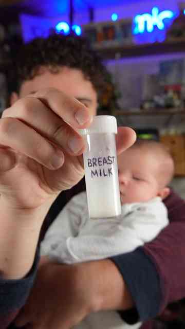 Raw Cows Milk Vs Human Breast Milk Under The Microscope!