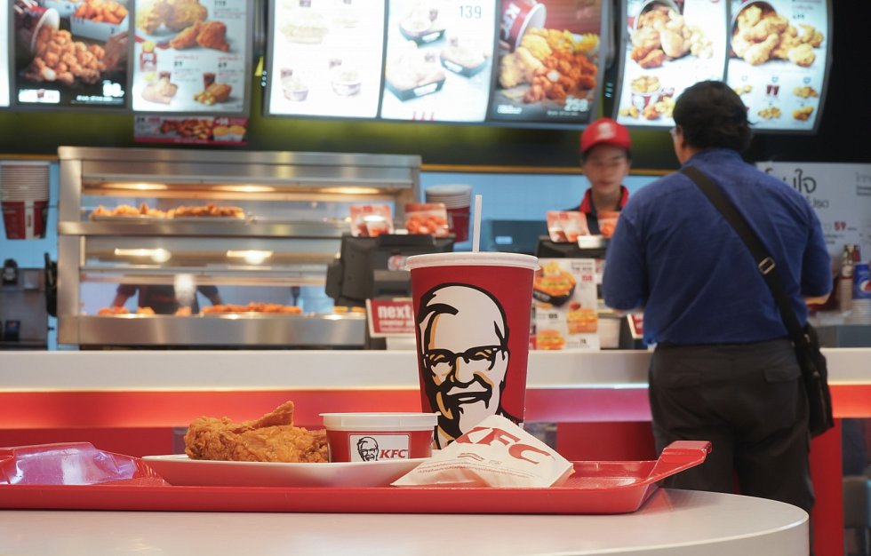 KFC v Česku uzavřelo všechny pobočky. Kvůli skandálu se zkaženým masem