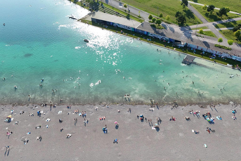 Severe delays on Elizabeth line after faulty train