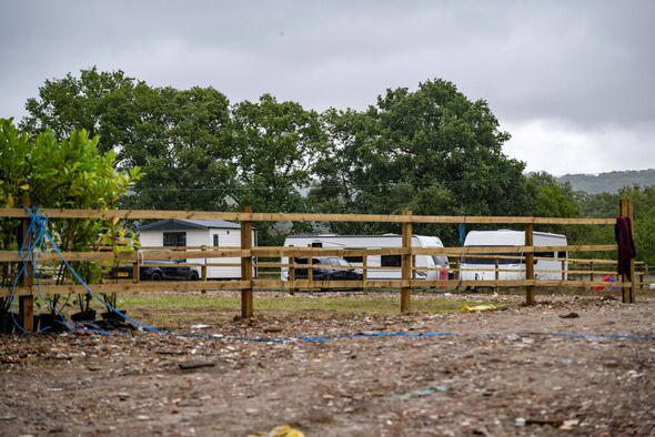 Travellers turn farm into caravan park in 48 hours as furious MP blasts ...