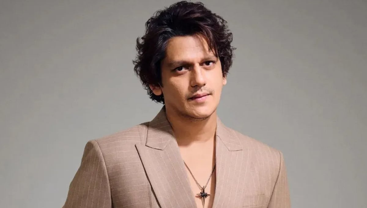 Vijay Varma brings home Anil Kapoor's iconic Welcome painting; see pics