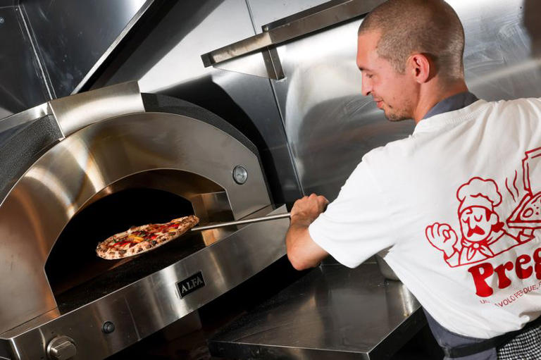 The small local restaurant serving some of the best pizzas in the city