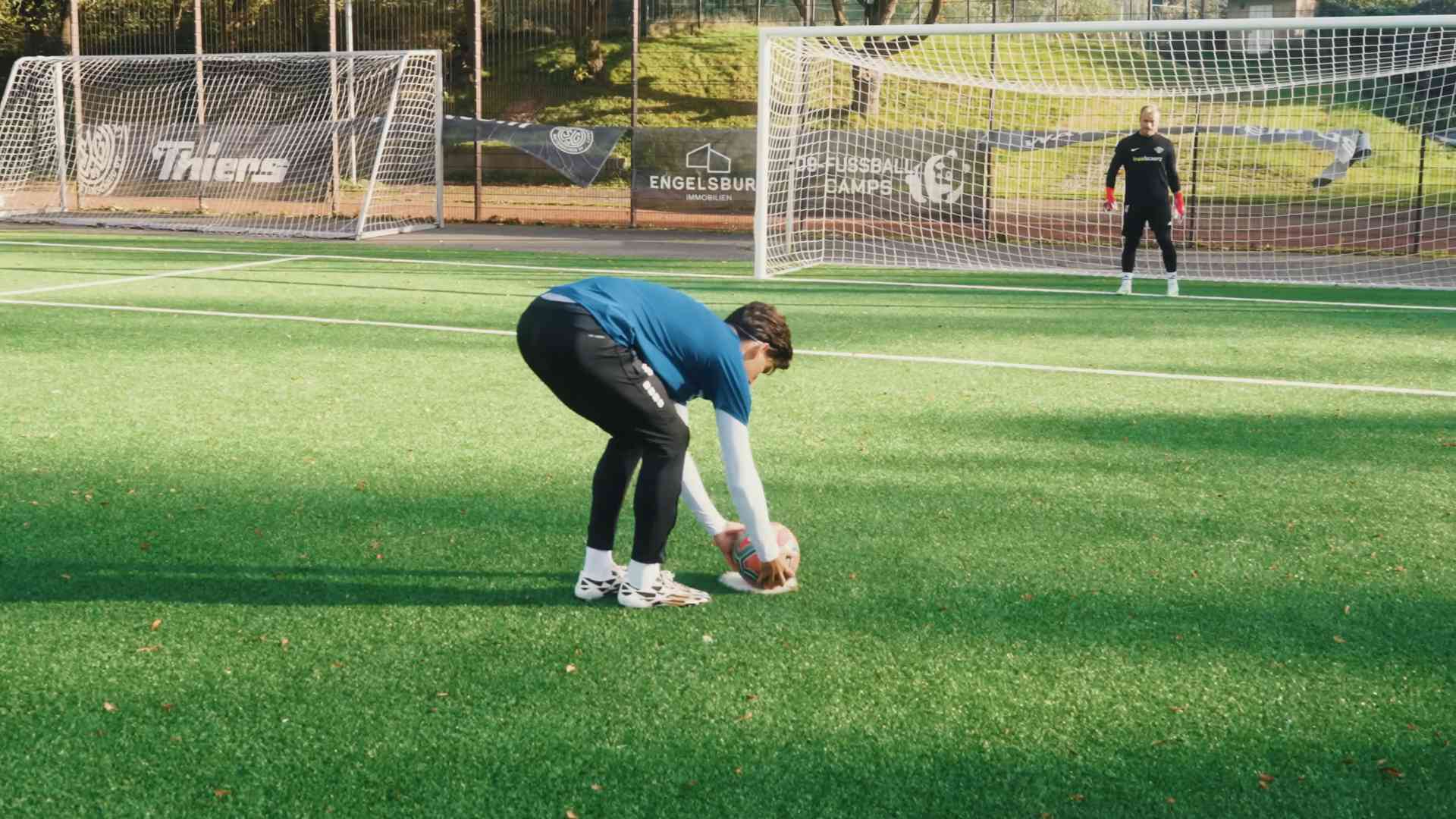 Dieser 21 Jährige Regionalliga Kicker könnte der Deutsche Achraf Hakimi ...