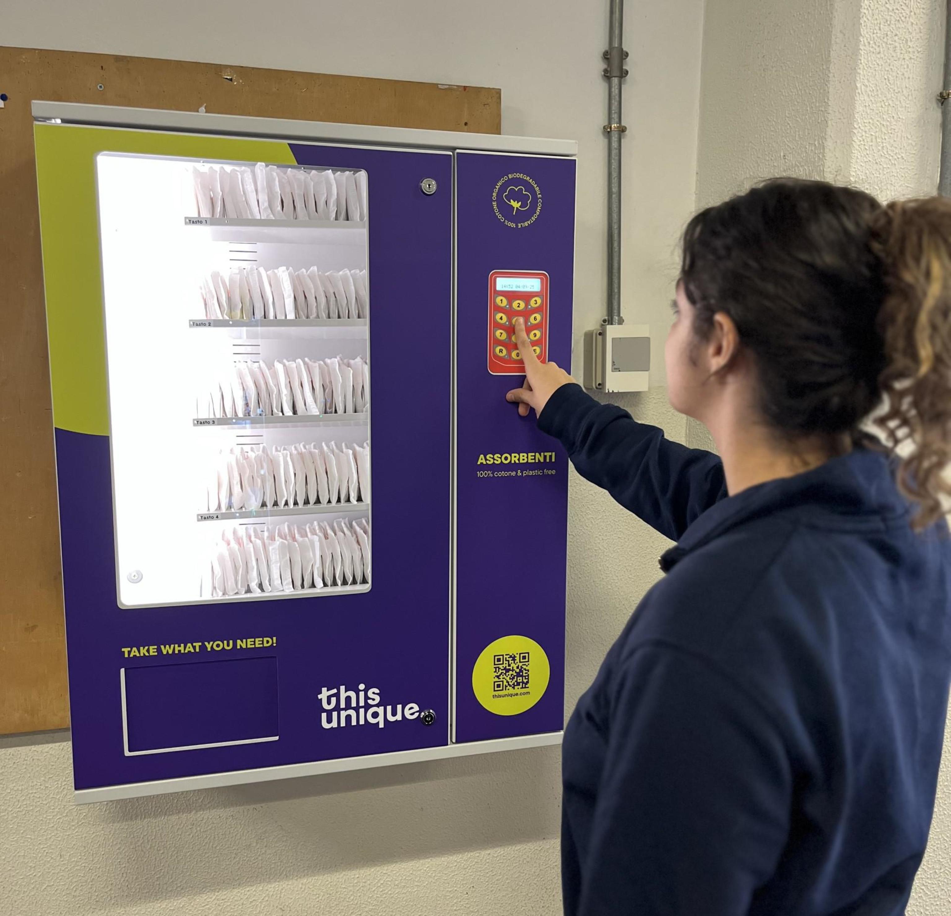 Distributori di assorbenti gratis allo Iuav di Venezia