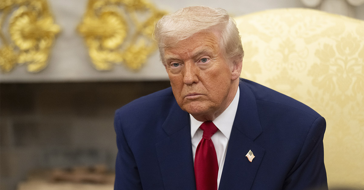 Online Sleuths Think Trump's "Gold" Oval Office Decor Came from Home Depot