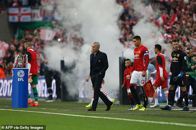 Revealed: How Wayne Rooney called out Jose Mourinho for letting ...