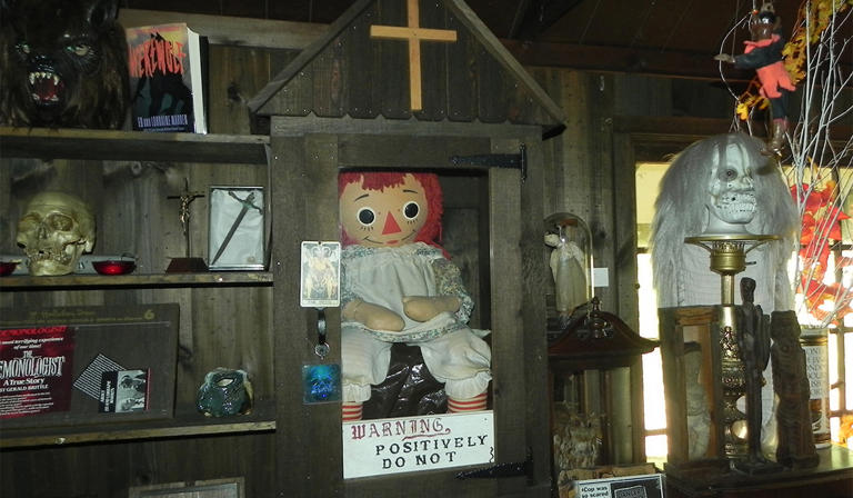 Paranormal investigator who died while on tour with ‘Annabelle doll ...
