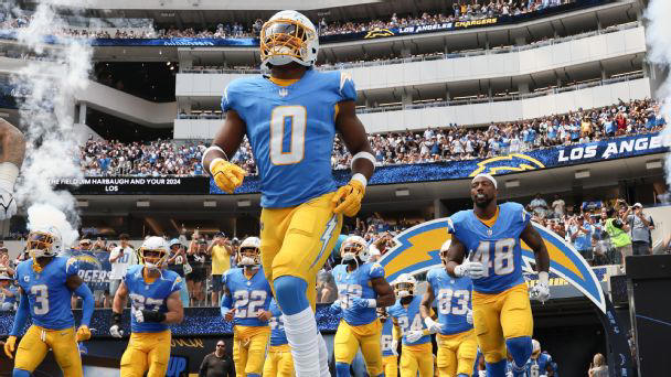 NFL Week 1 uniforms: Chargers rock powder blue, Chiefs opt for tradition