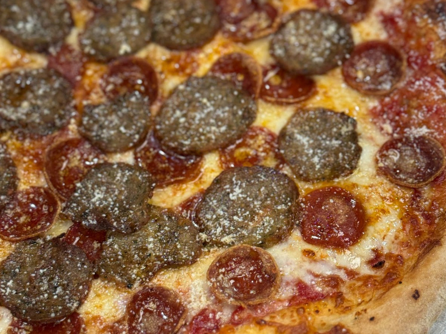 Pittsburgh Pizza Chain Honors Late Former Steeler