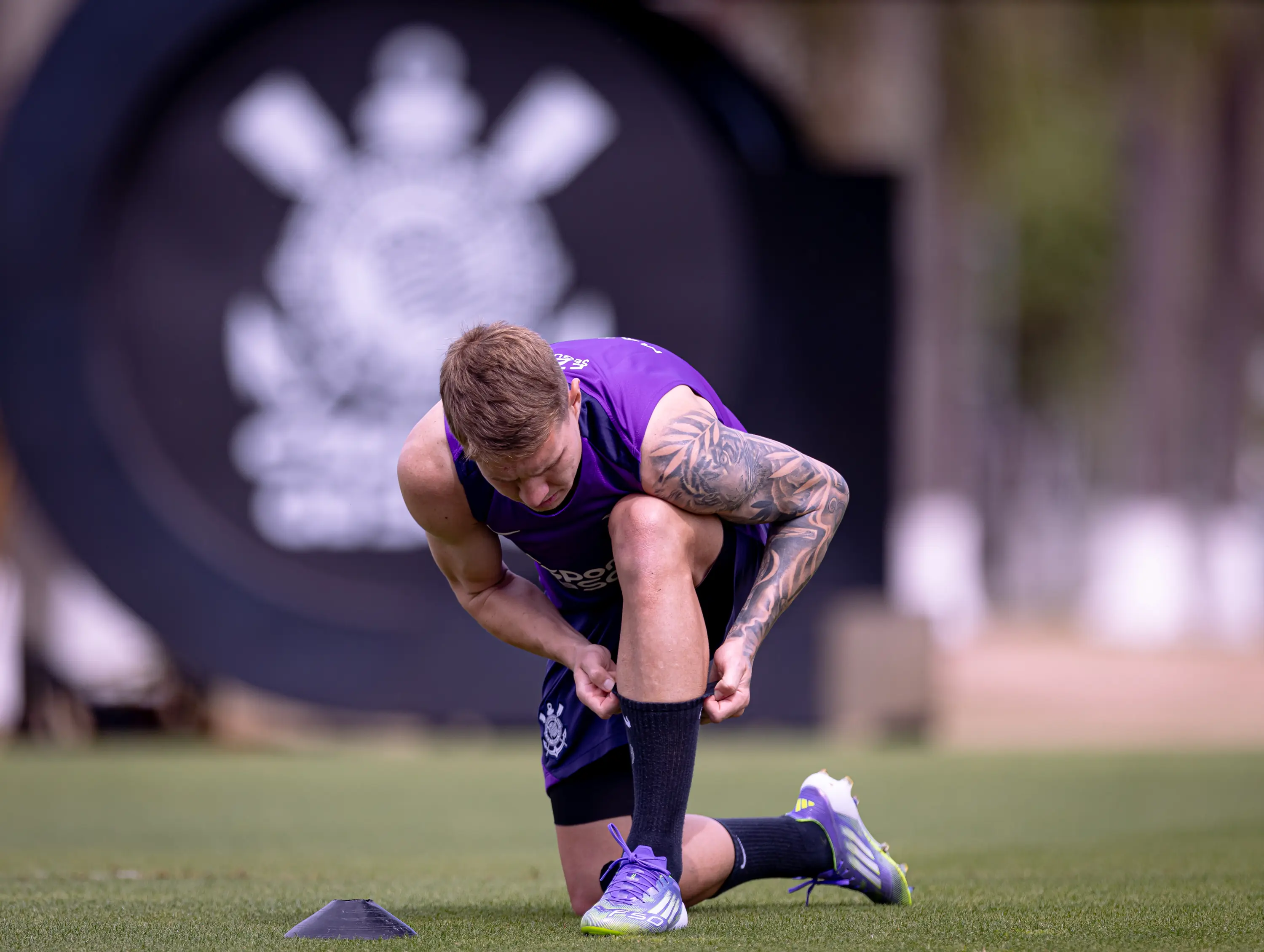 Em treino aberto à imprensa, Corinthians conta com jovem da base e ...