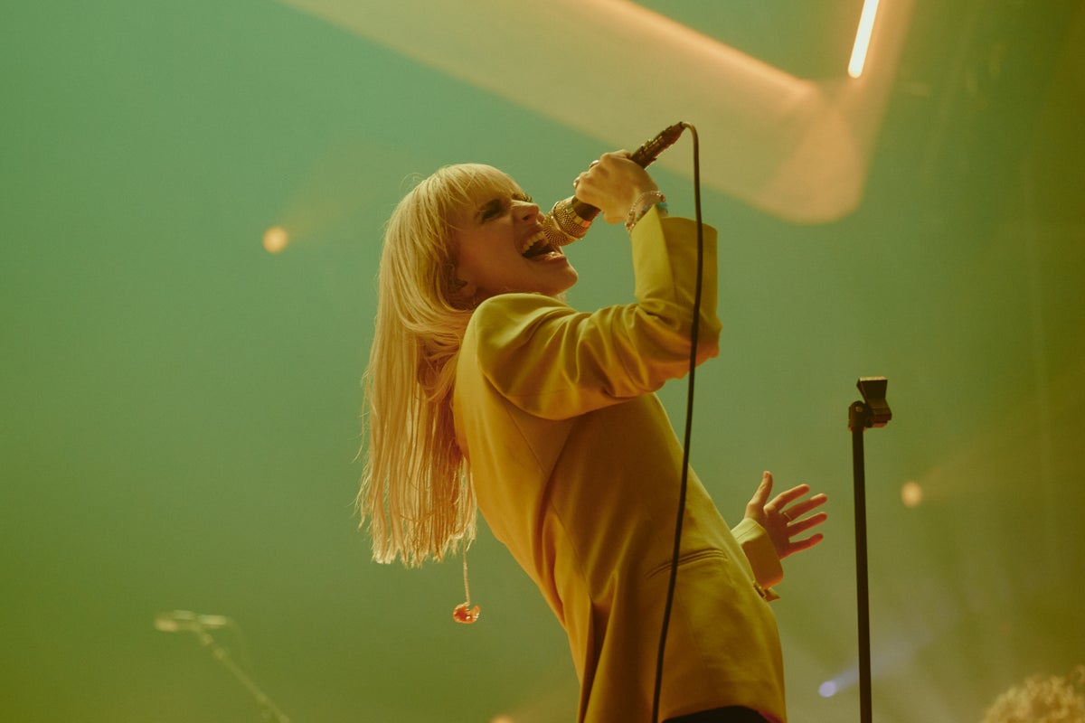 Hayley Williams shuts down Paramore break up rumours