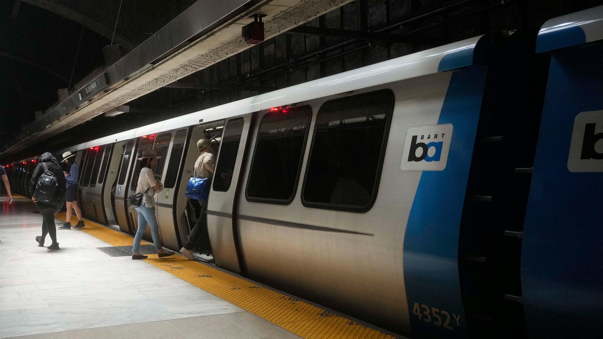 San Francisco commuters face train delays following BART's software upgrade glitch