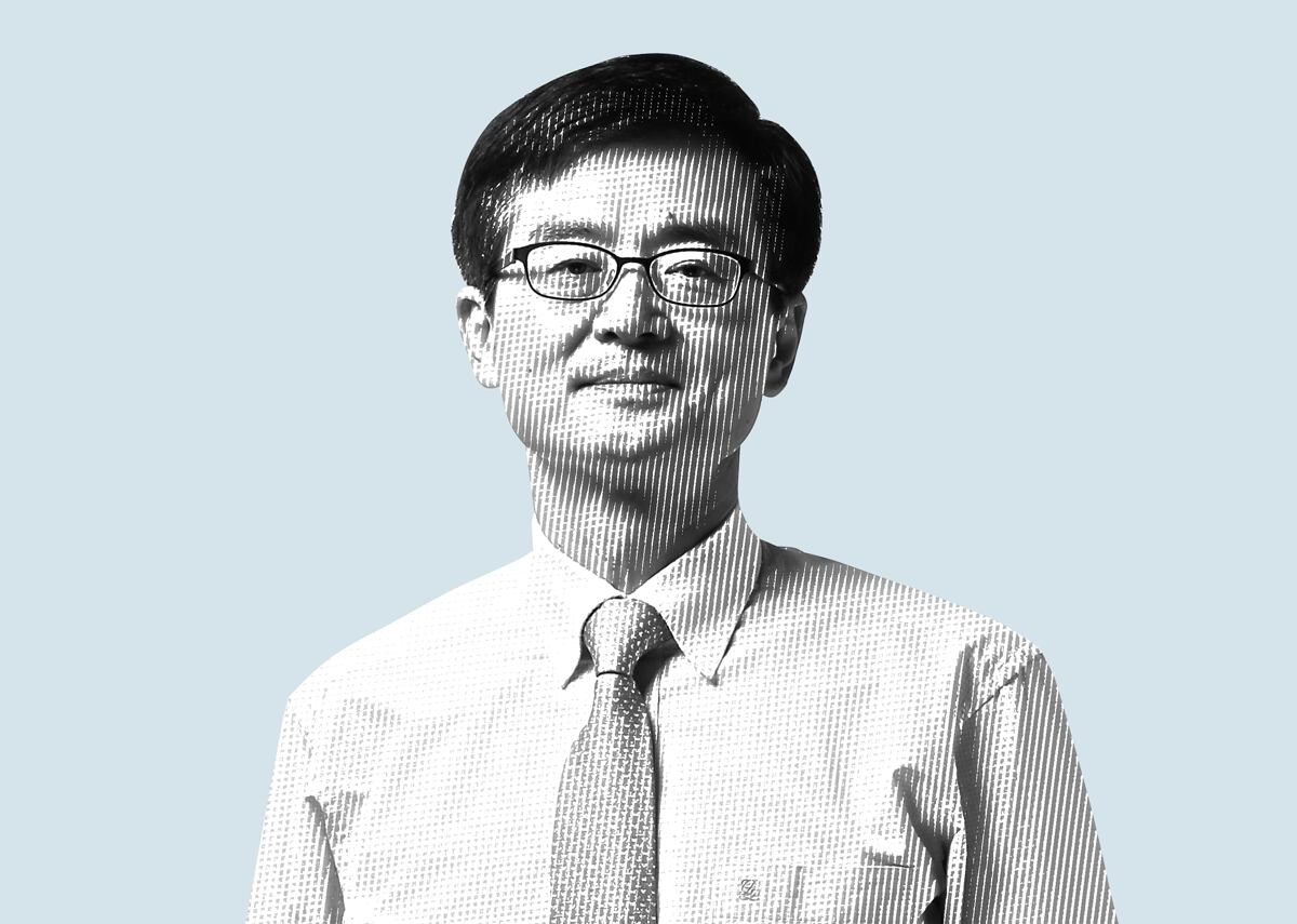 Park Seok-woon, 'Professional co-representative,' takes regime's armband