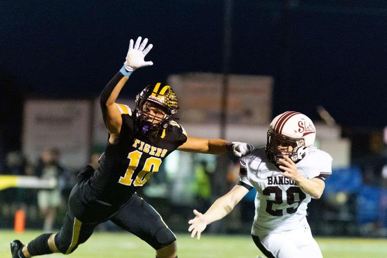 Northwestern Lehigh football clobbers Bangor for 19th consecutive victory