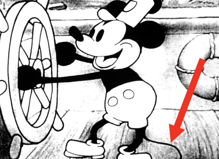 These Disney Movie Mandela Effects Are Convincing Me That We're Living ...