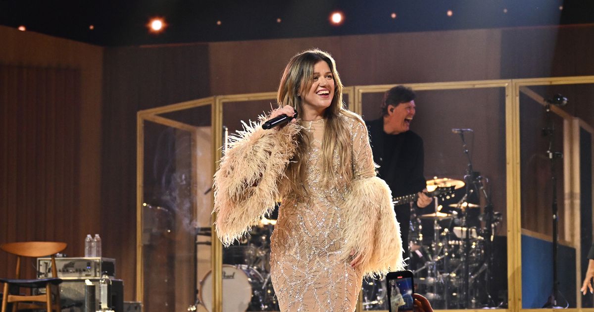 American Idol Brought a ‘Grateful’ Kelly Clarkson Back to Insta