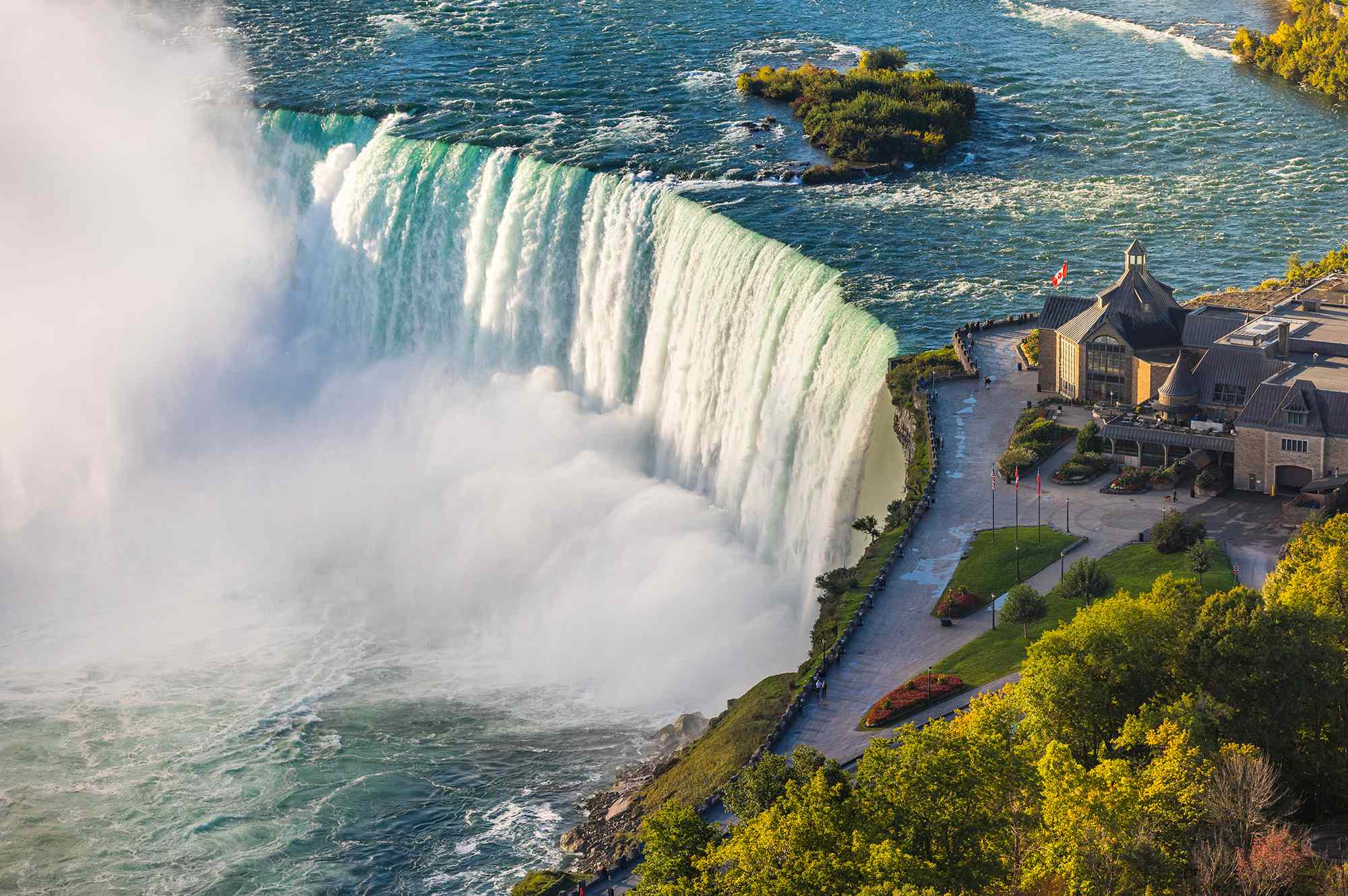 Niagara Falls' Newest Attraction Lets You Virtually Fly Over the Falls ...