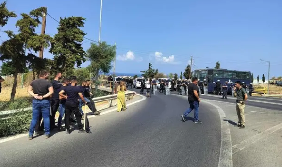 Στους δρόμους οι αγρότες της Κρήτης – Εκλεισαν τον ΒΟΑΚ
