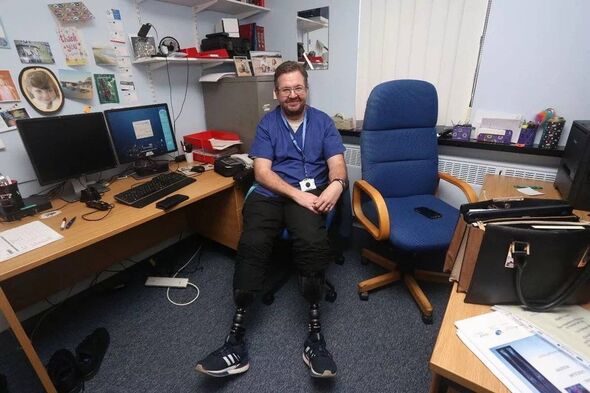 Doctor who amputated his own legs as part of perverse fantasy jailed ...
