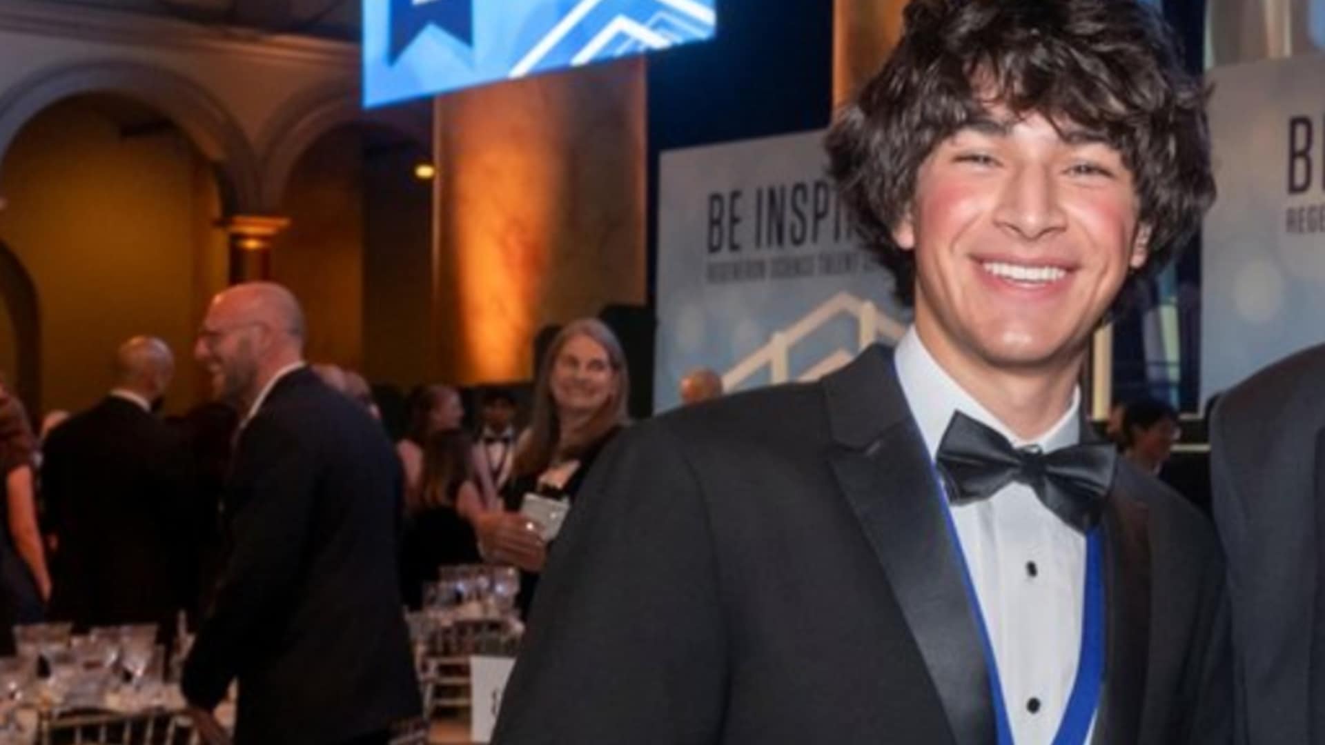 „Habe das Unsichtbare kartiert“: US-Schüler entdeckt 1,5 Millionen ...