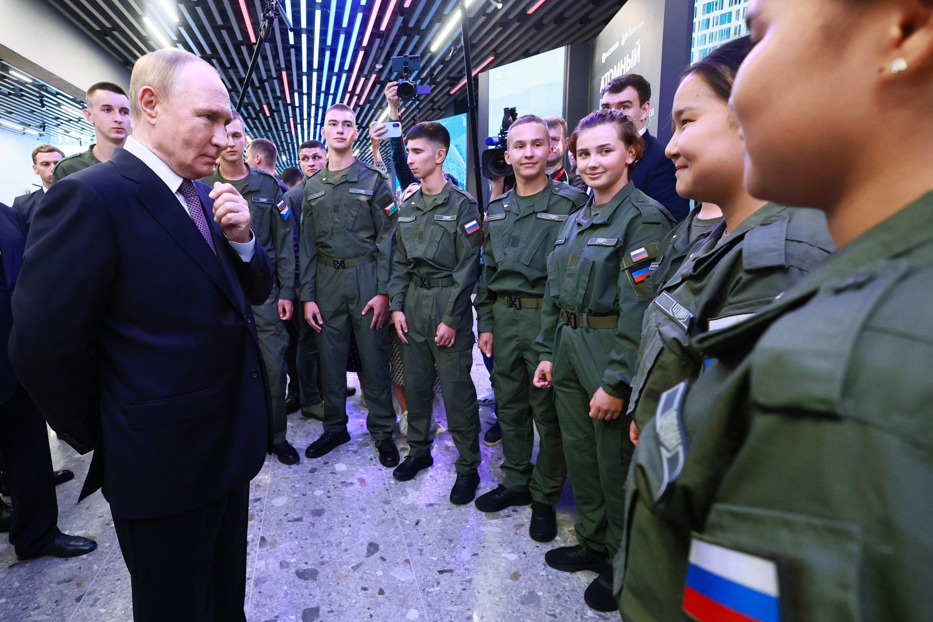 Escalation fears grow as Russia signals strategic shifts