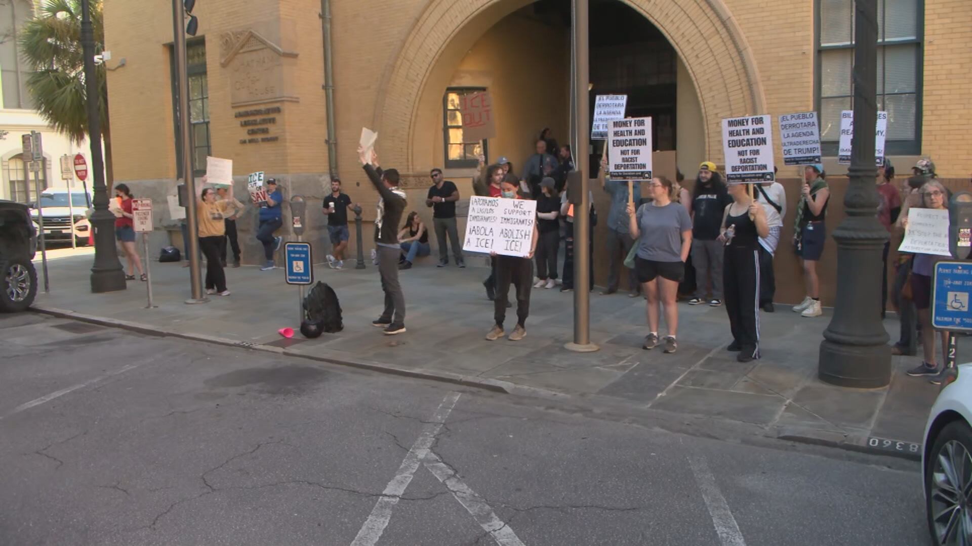 ‘ICE out of Savannah’ rally in response to Chatham Co. Police working ...